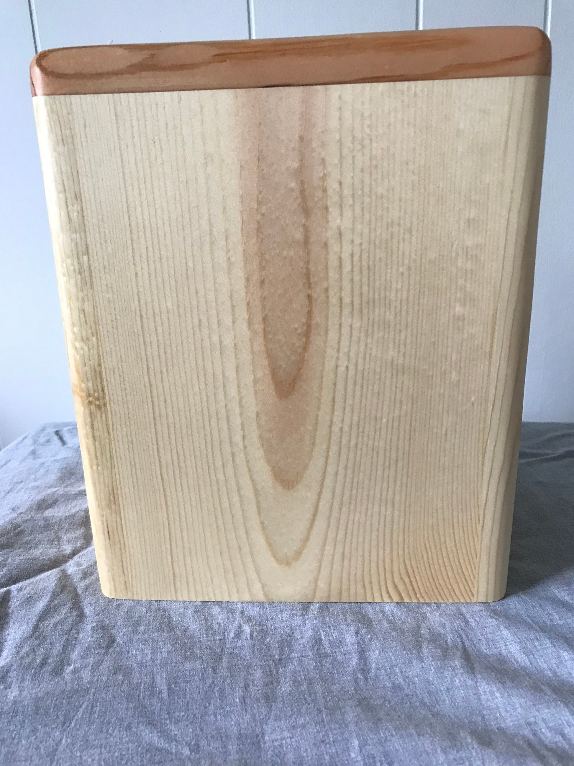 Naturalist Pine Urn for Adult Human Ashes, up to 280 pounds ...