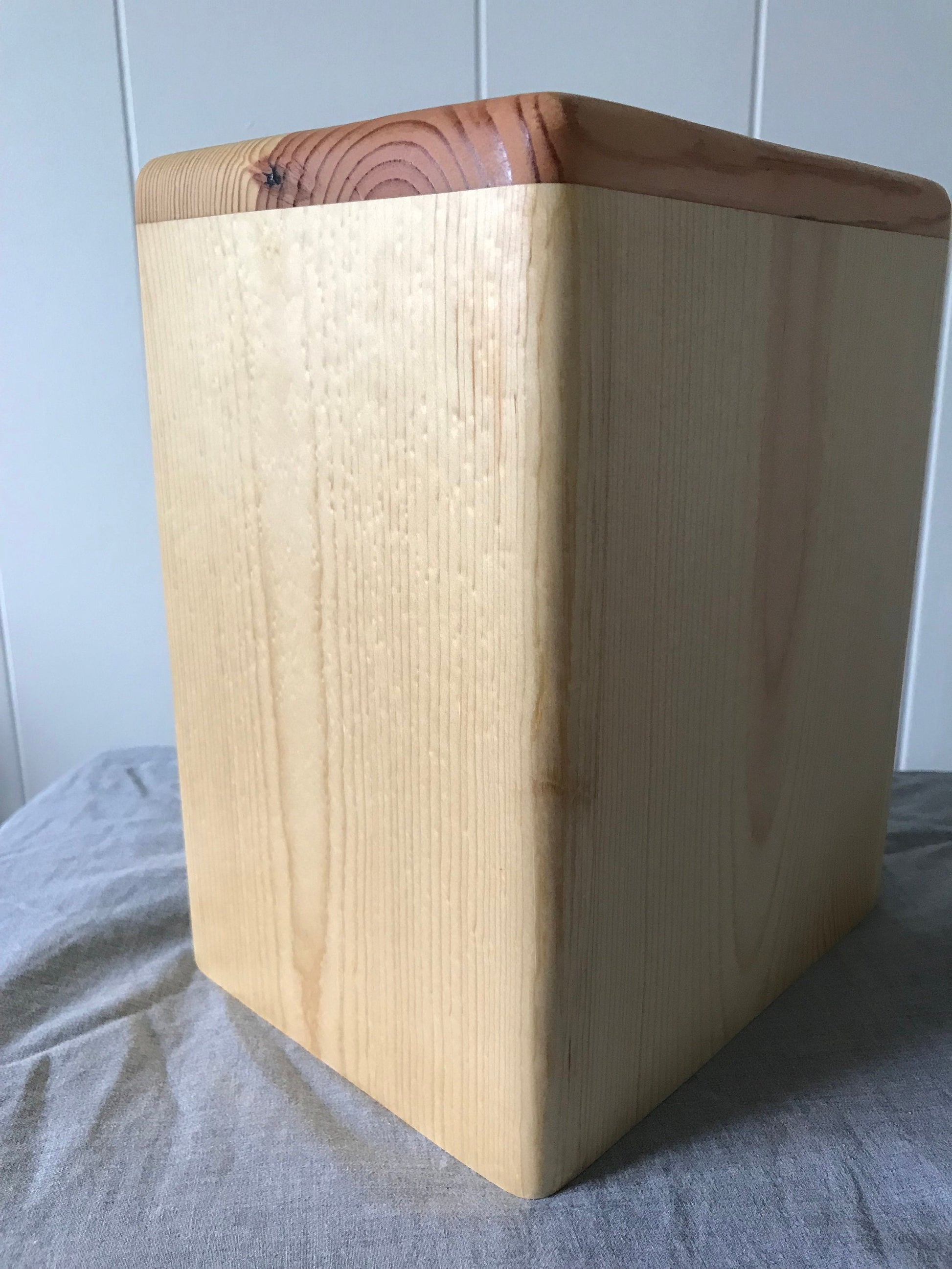 Naturalist Pine Urn for Adult Human Ashes, up to 280 pounds ...